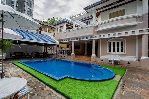Maroon พูลวิลล่า พัทยา (Maroon Pool Villa Pattaya) | IsaraPoolVilla.com